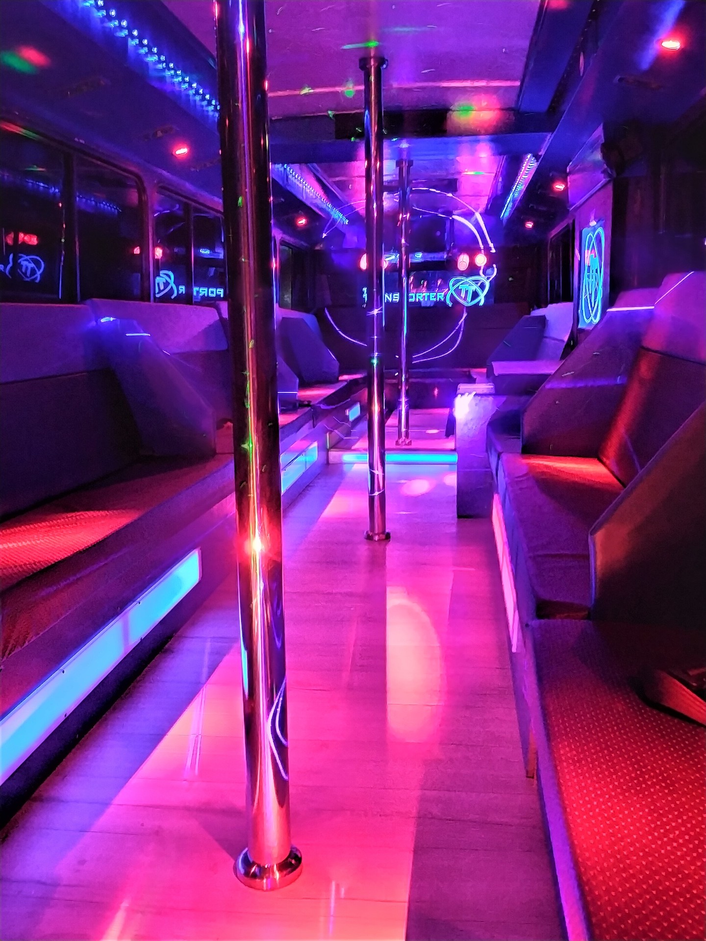 Hire a Party Bus Wine Tour – The Transporter